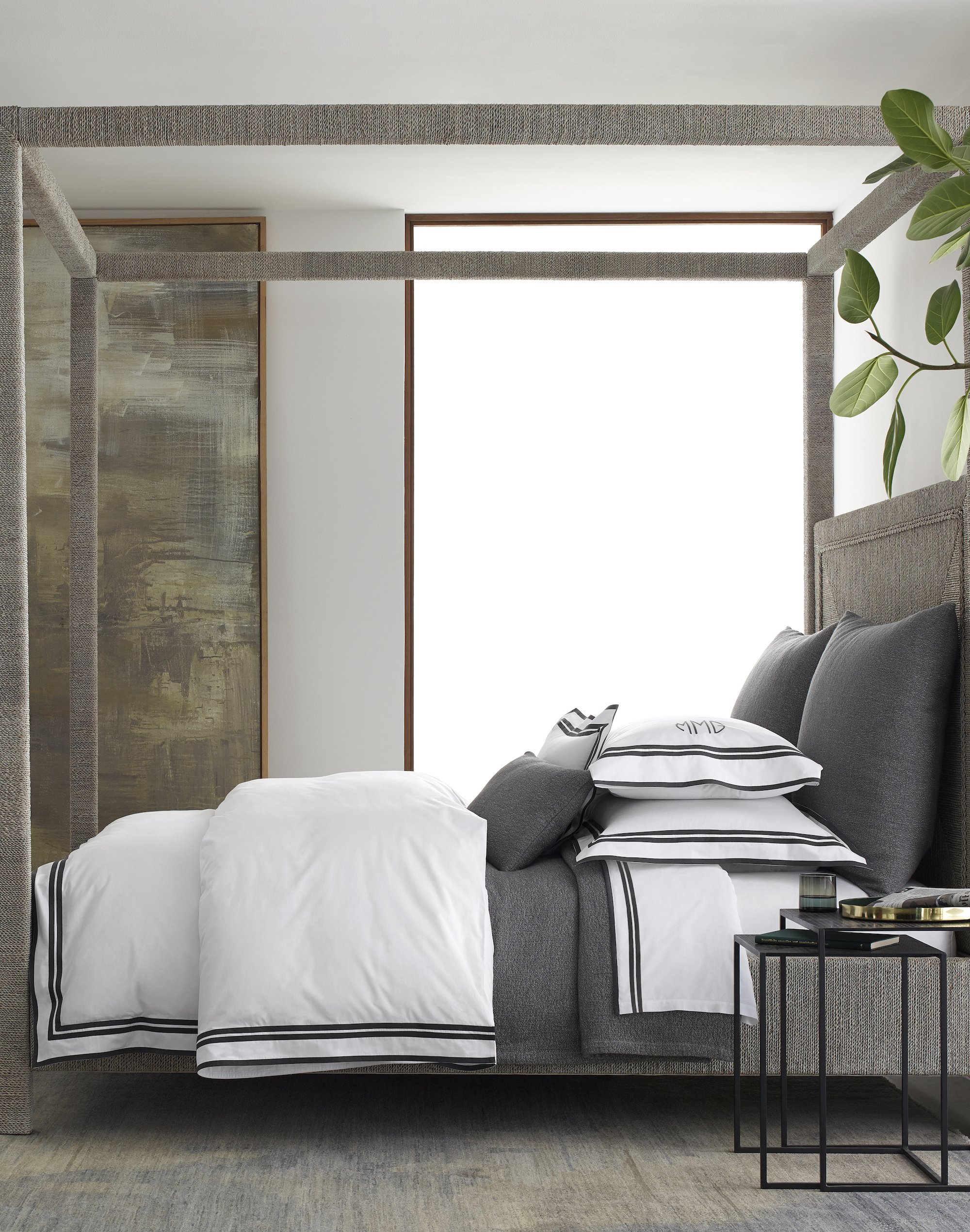 How to Pamper Overnight Guests - Guide for Journalists - Press Hook