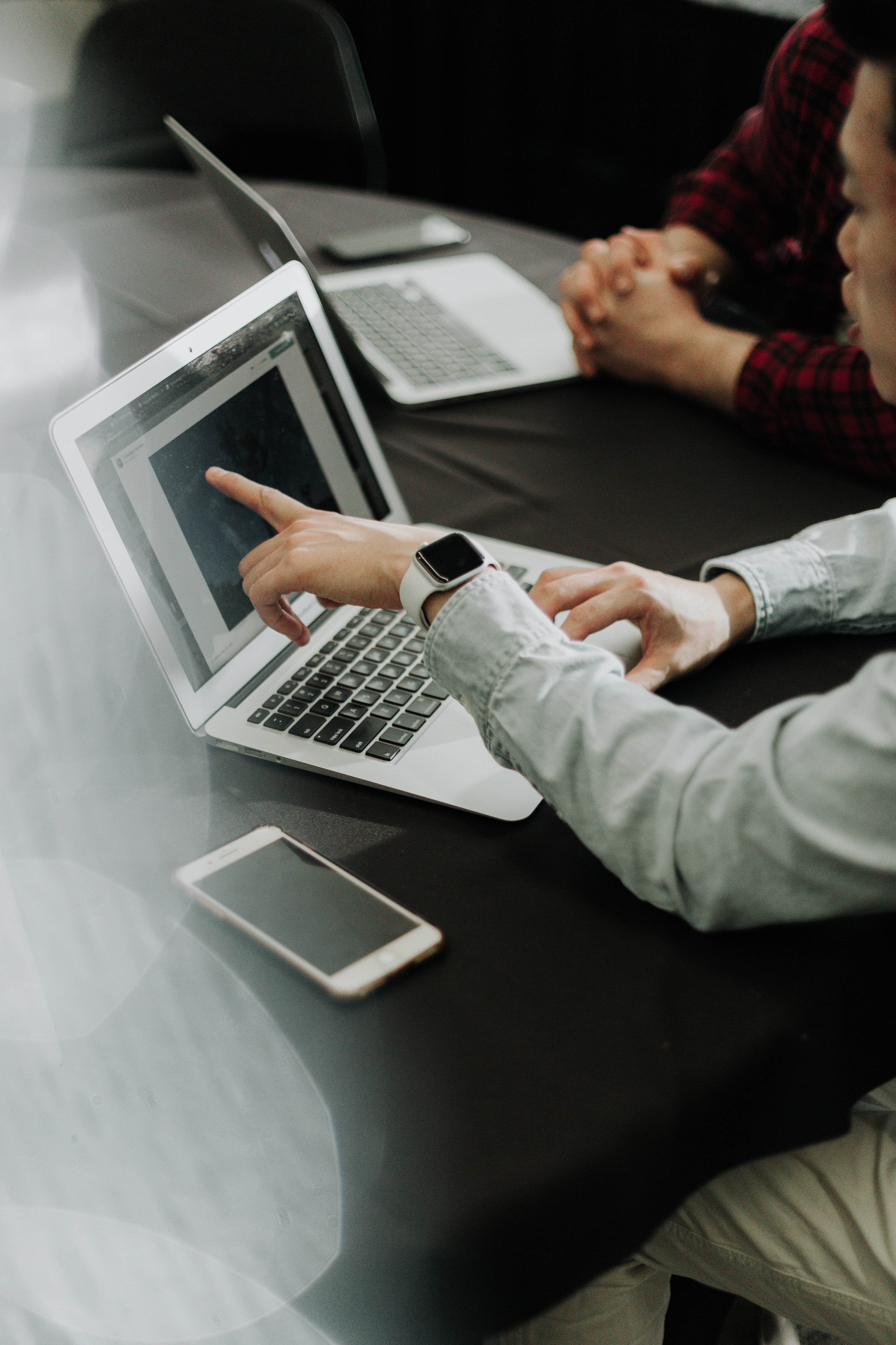 Everything You Need To Know About Media Desksides - Press Hook
